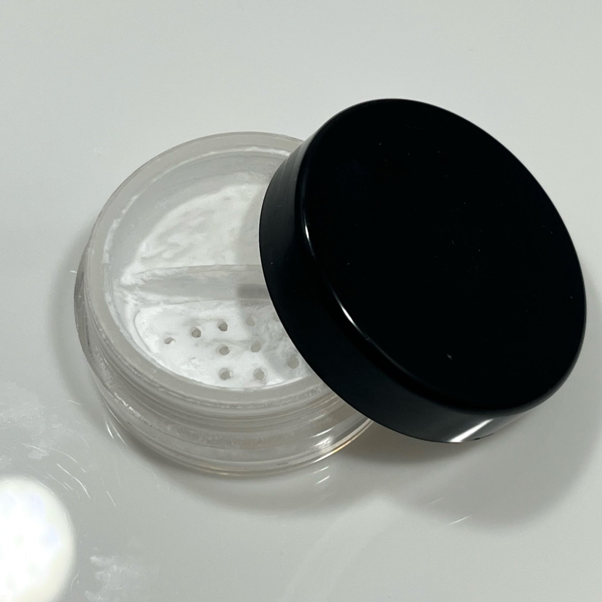 Silky Silica Powder – Vanity & Glamour Cosmetics
